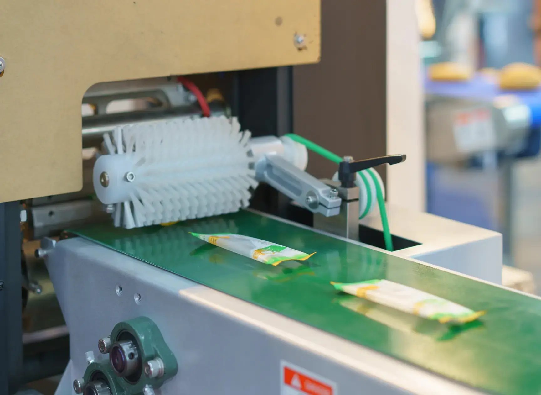 Robotic Picking Solutions | QComp